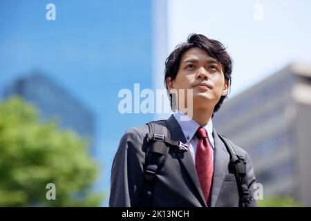 Japanese businessman portrait downtown Tokyo Stock Photo - Alamy