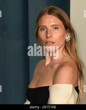Dree Hemingway attends the 2022 Vanity Fair Oscar Party at the Wallis ...