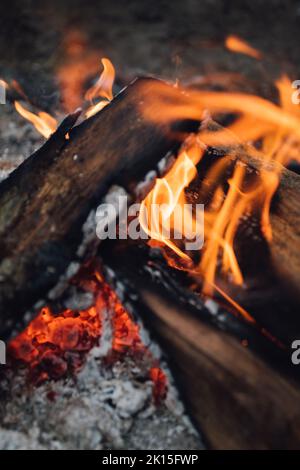 wild roaring flames in campfire pit Stock Photo - Alamy