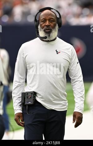 Houston Texans head coach during the NFL football game between the ...