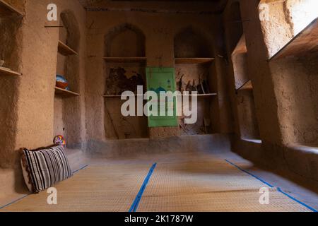 Interior of a traditional Omani home, Bait al Safah, Al Hamra, Oman ...