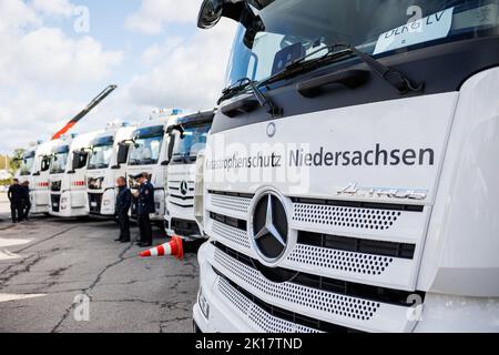 Celle Scheuen, Germany. 16th Sep, 2022. Boris Pistorius (SPD), Minister ...