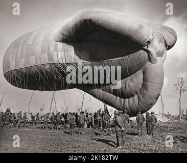 British military observation balloon with ground crew, during World war ...