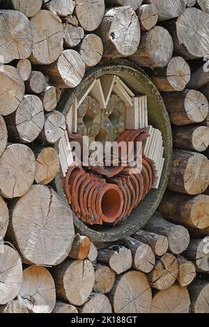 A beautiful natural bamboo fence in a garden Stock Photo - Alamy