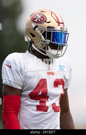 Sep 15, 2022; Santa Clara, California, USA; San Francisco 49ers center ...