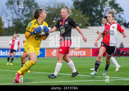 Rotterdam - Excelsior V1 goalkeeper Isa Pothof during the match between ...