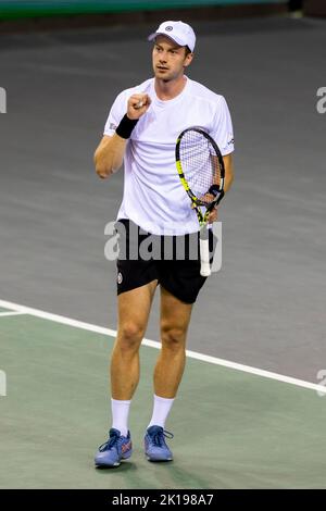 Cameron Norrie celebrates winning the first set against Jack Draper ...