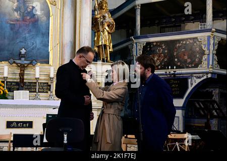 Thomasz Stawiak und Aneta Kucharzyk beim Eröffnungskonzert des 33 ...