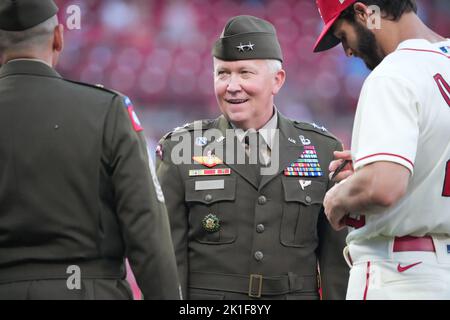 United States Army Major General Philip R. Kensinger Jr., (right ...