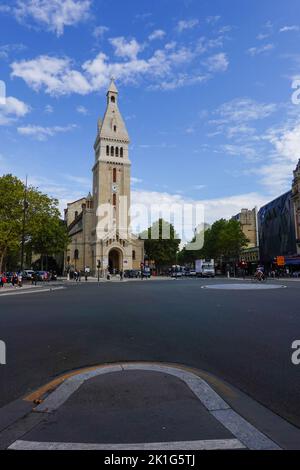 Saint Pierre de Montrogue church at Alesia, Place Victor and Helene ...