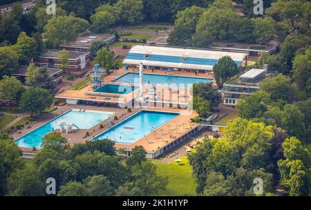 Aerial view, Grugabad in Grugapark, bathers, Rüttenscheid, Essen, Ruhr ...