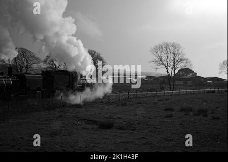 "87" and "138" double heading near Pont Croesor Stock Photo - Alamy
