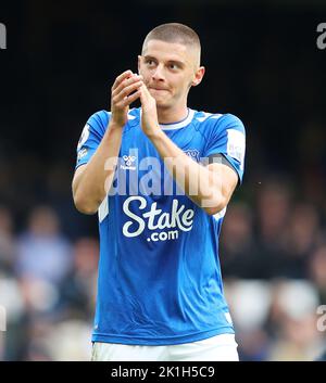 Vitaliy Mykolenko of Everton applauds the fans after the game during ...