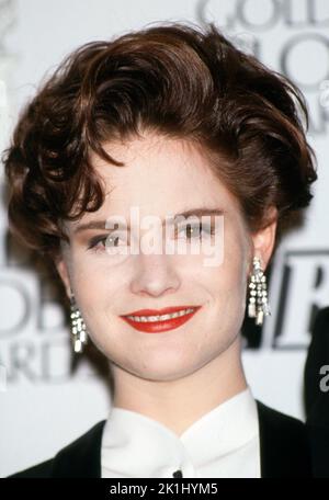 Jennifer Jason Leigh at the 49th Annual Golden Globe Awards, Beverly ...