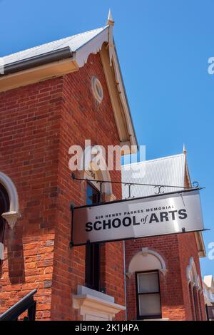 The Tenterfield School of Arts is a heritage-listed former school of ...