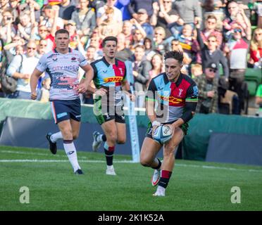 Harlequins' Cadan Murley scores his sides fourth try during the ...