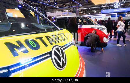 Hanover, Germany. 19th Sep, 2022. An autonomously driving electric ...