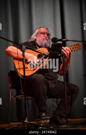 Pedro Luis Ferrer performs live on stage during “Como me gusta hablar ...
