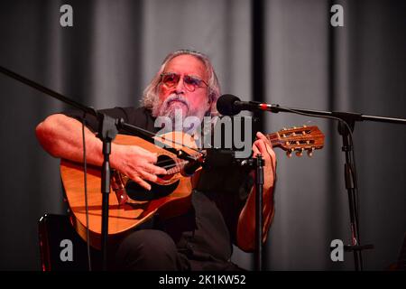 Pedro Luis Ferrer performs live on stage during “Como me gusta hablar ...