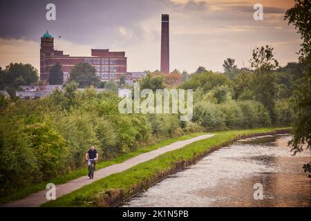 Bridgewater canal in Astley, Gtr Manchester Stock Photo - Alamy