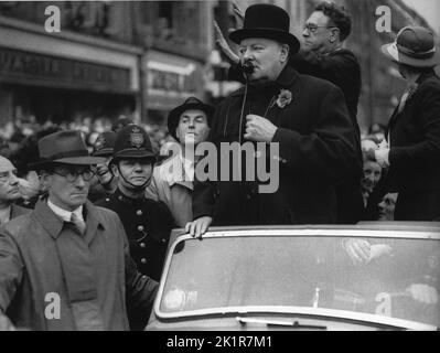 Winston Churchill canvassing for the 1945 General Election Stock Photo ...