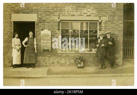 Grocer's Shop early 1900s Stock Photo - Alamy