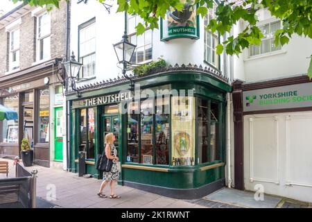 The Nutshell Pub, The Traverse, Bury St Edmunds, Suffolk, England ...