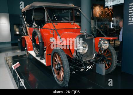 Argyll Flying Fifteen motor car SR 390, 1910 on display in National ...