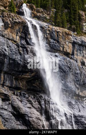 Weeping Wall; waterfalls over rock cliffs; Bow River Valley; Banff ...