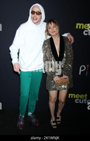 KALEY CUOCO and PETE DAVIDSON in MEET CUTE (2022), directed by ...