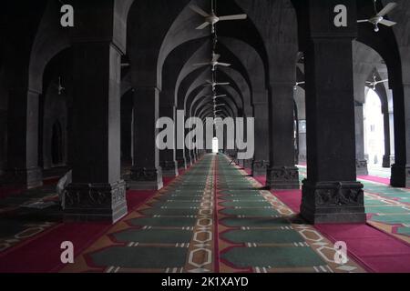 Inside of shahi jama masjid burhanpur india Stock Photo - Alamy