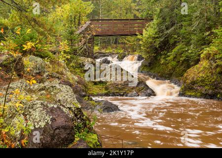 Snake Pit Falls Waterfall In Autumn Stock Photo - Alamy