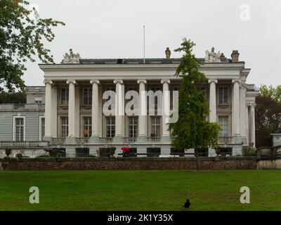 UK, England, Devon, Paignton, Oldway Mansion, former home of Singer ...