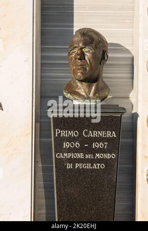 Primo Carnera (1906 - 1967), Italian heavyweight boxer, who had just ...