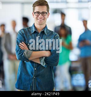 Theres no work without teamwork. business colleagues in the office ...