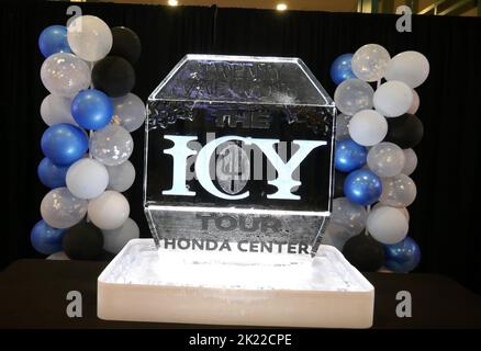 Anaheim, California, USA 17th September 2022 Tyler Joseph and Josh Dun ...