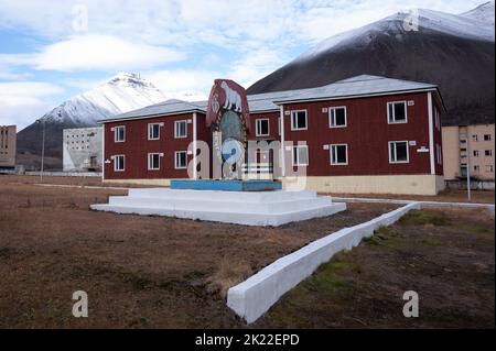 Pyramiden, Norway. 10th Sep, 2022. The bust of the Soviet revolutionary ...