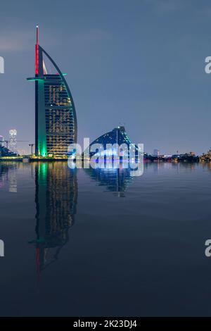 Palm Jumaira cityscape (Dubai Stock Photo - Alamy