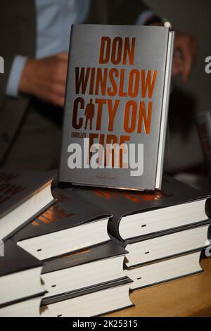 Don Winslow, Dietmar Wunder, Premierenleseung "City on fire", Altonaer ...