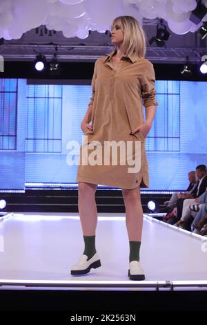 Lou-Anne Gleissenebner-Teskey, Ernstings Family Fashion Show Herbst ...
