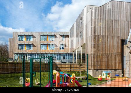 The RIBA award-winning Ashmount Primary School, the UK's first carbon ...
