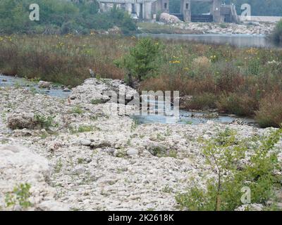 Nervesa della Battaglia, fiume Piave Stock Photo - Alamy