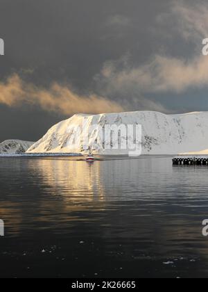 Return of a Fishing Boat, Honningsvag, Mageroya, Norway Stock Photo - Alamy