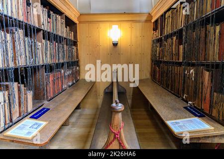 The 17th century Chained Library in Hereford Cathedral is the largest ...