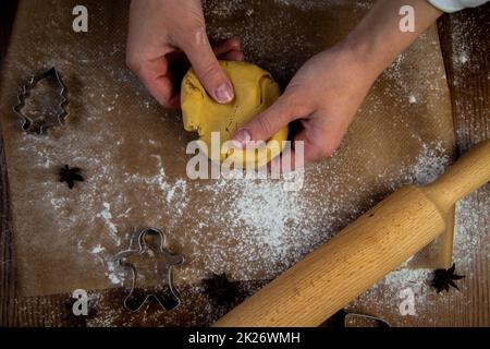 rolling pin with pastry and baking parchment Stock Photo - Alamy
