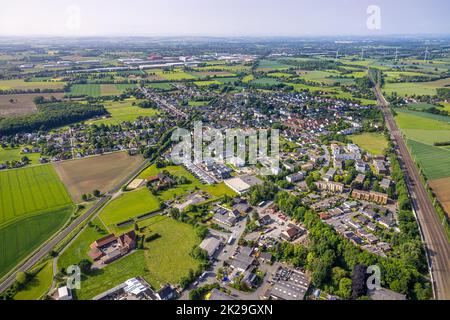 Aerial view, town view Pelkum with new housing estate, Weetfelder ...