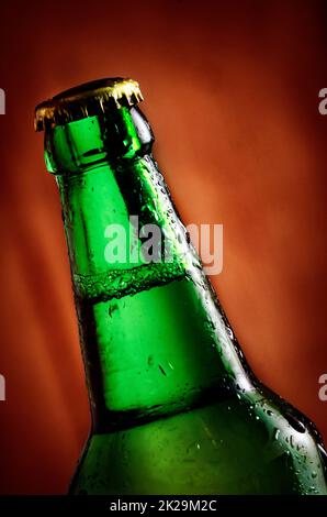 Beer glass and bottle with barrel and fresh hops Stock Photo - Alamy
