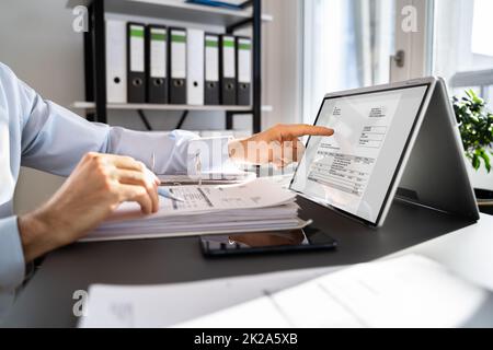 Digital Tax E Invoice Online Software Stock Photo - Alamy