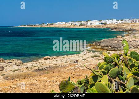 Beach near Gallipoli, Lecce, Apulia, Italy Stock Photo - Alamy