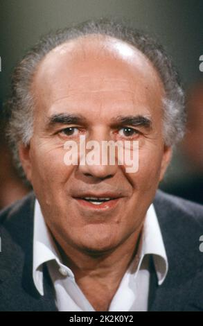 French actor Michel Piccoli on the set of the TV programme "Apostrophes ...